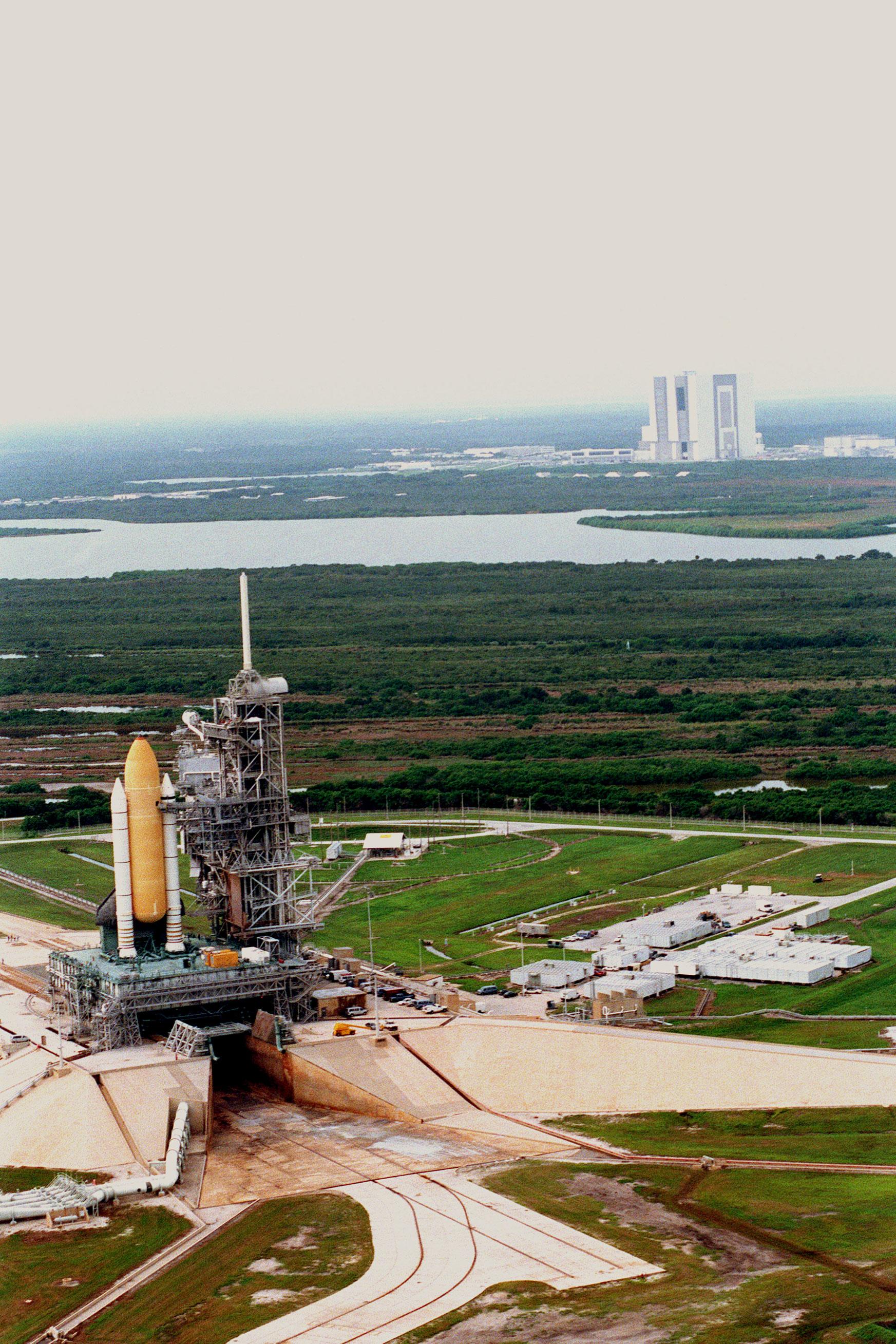 STS-95: Pedro Duque y su misión a bordo del Transbordador Espacial - Forocoches